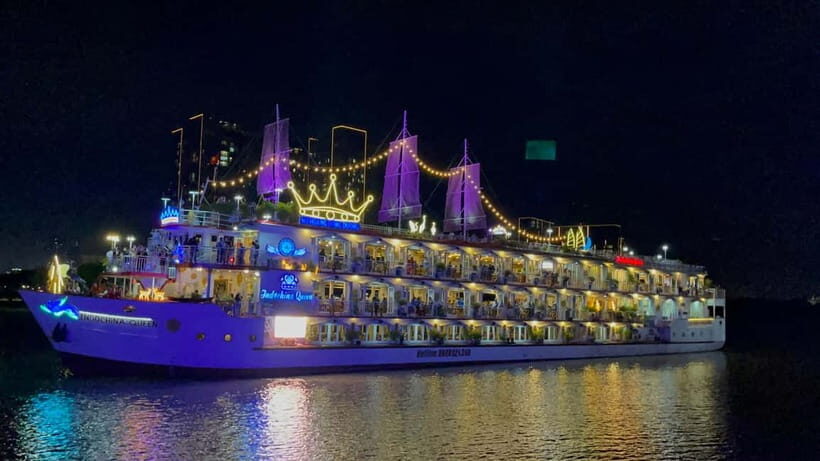 Dinner on Cruise with Buffet/Set menu with live music - Key Points