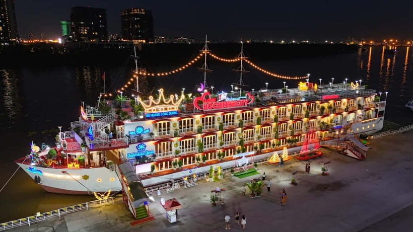 Dinner on Cruise with Buffet/Set menu with live music - Who Is This Experience Best For?