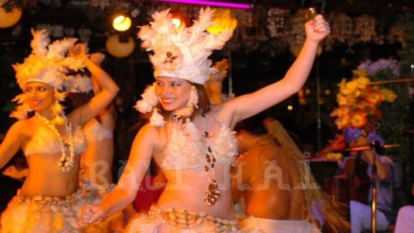 Dinner Show in Bali Hai with Wine refill and transportation - Key Points