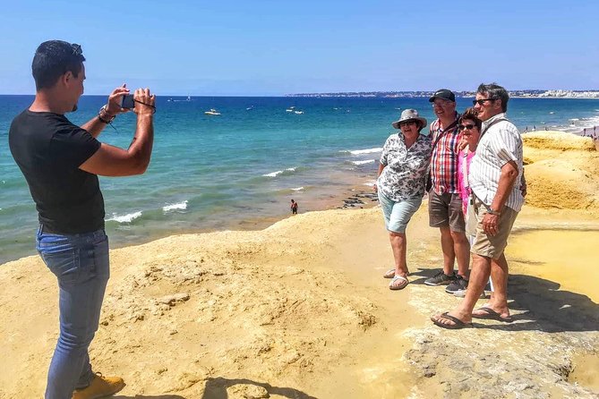 Discover Albufeira in a Tuk Tuk - Accessibility and Participation