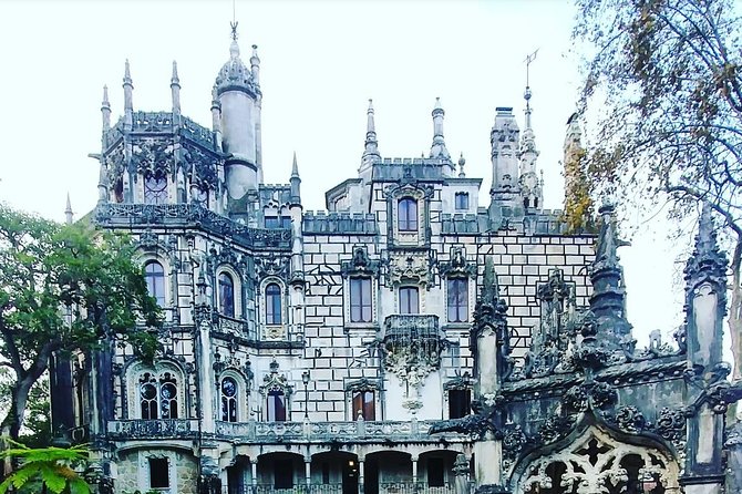 Discover and Feel Sintras Wonderland - Small Group Tour - Appreciating the Knowledgeable Tour Guide