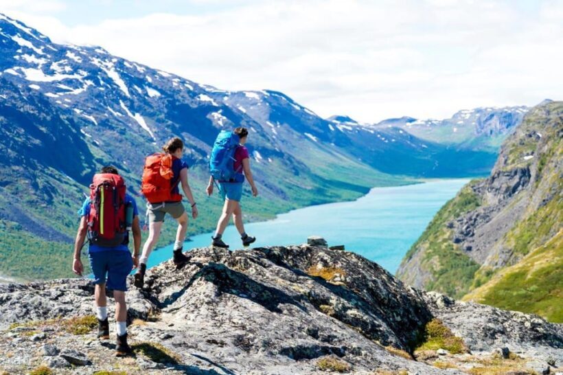 Discover Besseggen: An inspiring 2-Day Adventure - Key Points