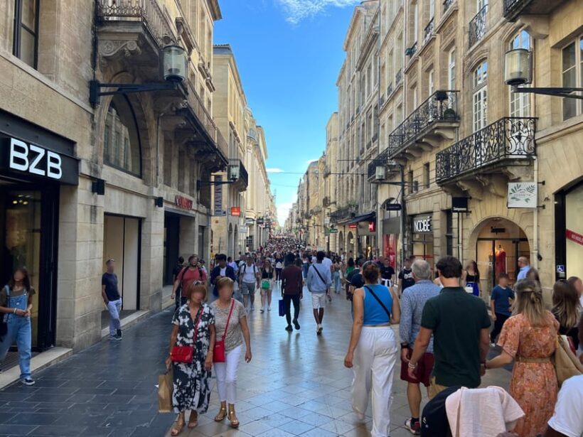 Discover Bordeaux: English Guide to the City Walking Tour. - Discovering Bordeaux’s Medieval Roots