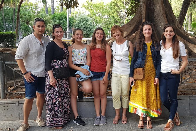 Discover Cádiz Walking Tour - Visiting the Plaza De San Juan De Dios