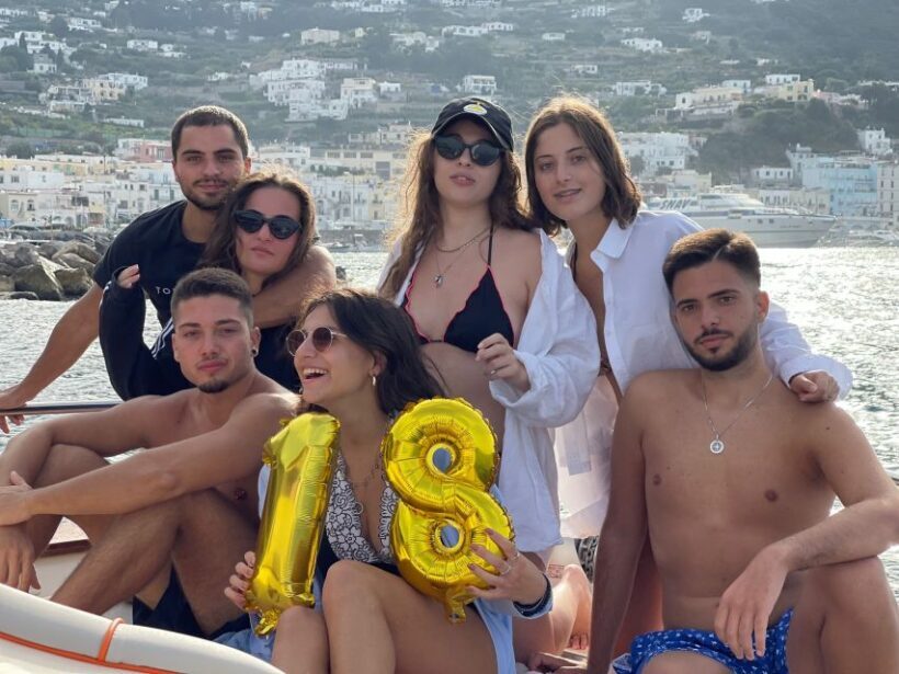 Discover Capri's Hidden Gems: Group Tour Boat Experience - Key Points