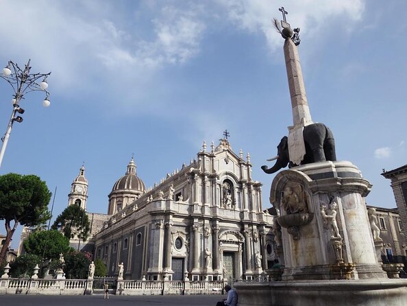 Discover Catania from fabulous viewpoints with your personal photographer - Key Points