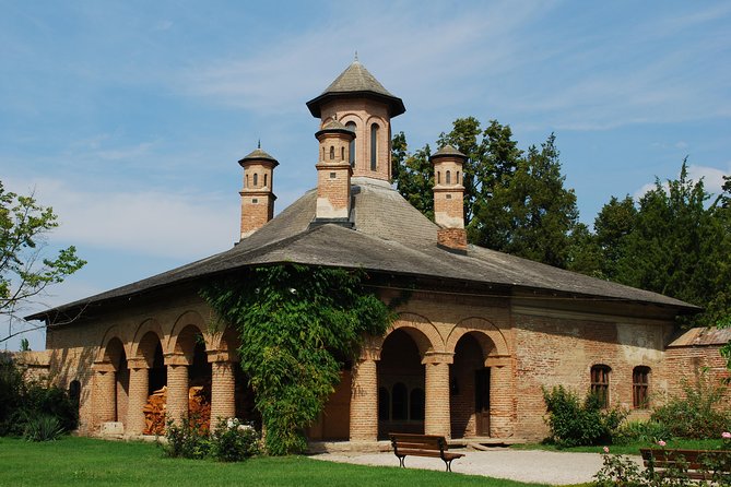 Discover Dracula's Tomb and Mogosoaia Palace - Private Tour from Bucharest - Key Points