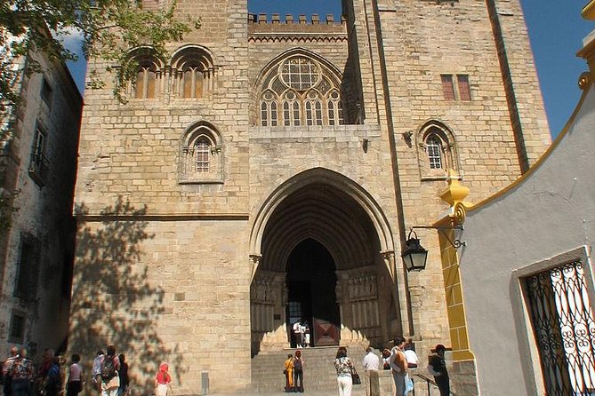 Discover Évora: Private Historical Tour from Lisbon - Who Should Consider This Tour?
