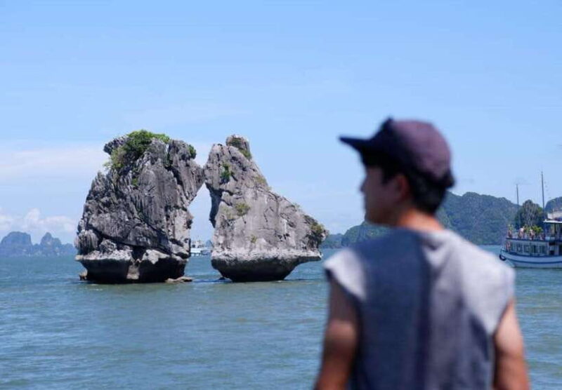 Discover Halong Bay 4-hour Scenic Cruise, Kayak, Lunch, Cave - Discover Halong Bay 4-hour Scenic Cruise, Kayak, Lunch, Cave