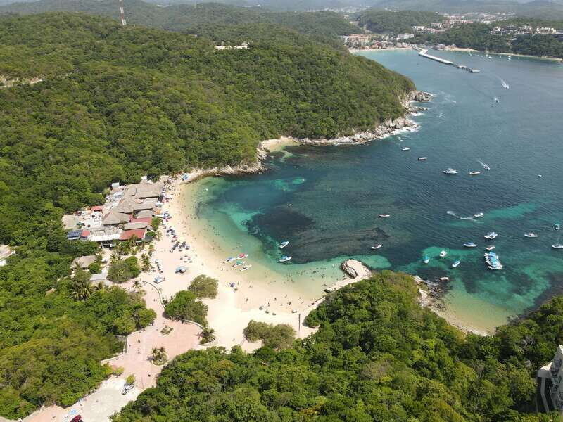 Discover Huatulco: Beach, Flavors, and More - Key Points