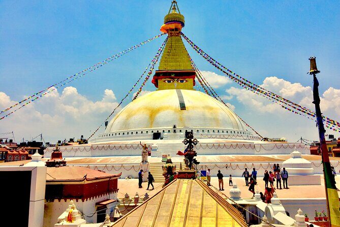Discover Kathmandu Valley: A Day Tour Through Time and Tradition - Exploring the Heart of Kathmandu: An Authentic Culture Tour