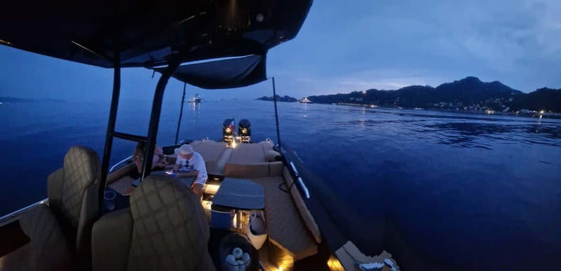 Discover Liguria from the sea. - Key Points