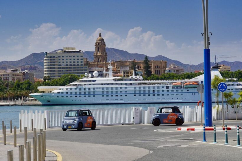Discover Málaga in 2 Hours: Relaxing Tour by Electric Car - Key Points