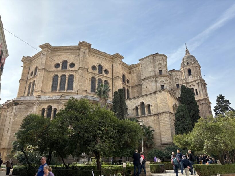 Discover Málaga in 2 Hours: Relaxing Tour by Electric Car - The Sum Up