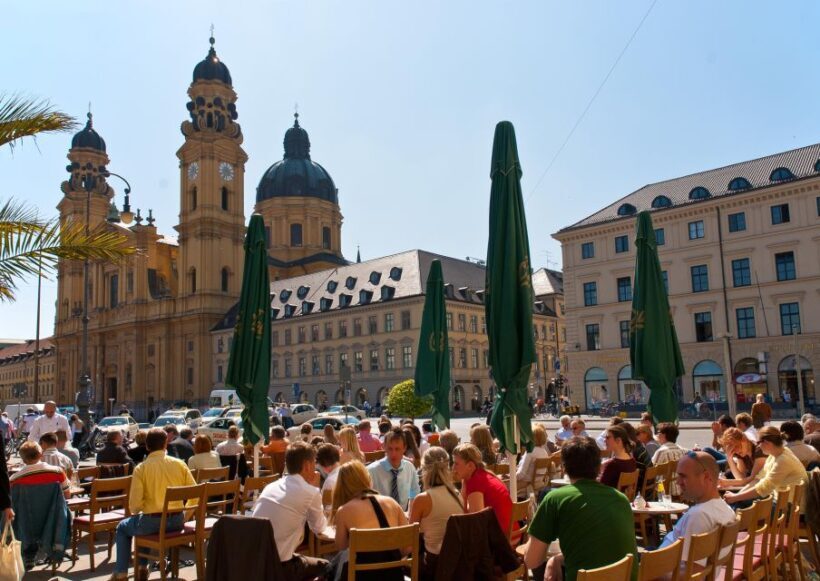 Discover Munich 2-Hour Small Group Walking Tour - Introduction