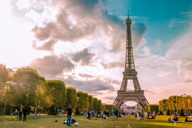 Discover Paris most Photogenic Spots with a Local - A Closer Look at the Itinerary