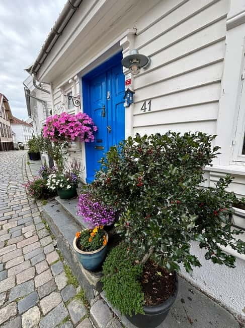 Discover Private+ Stavanger Guided City Tour - Visualizing the Stavanger Experience