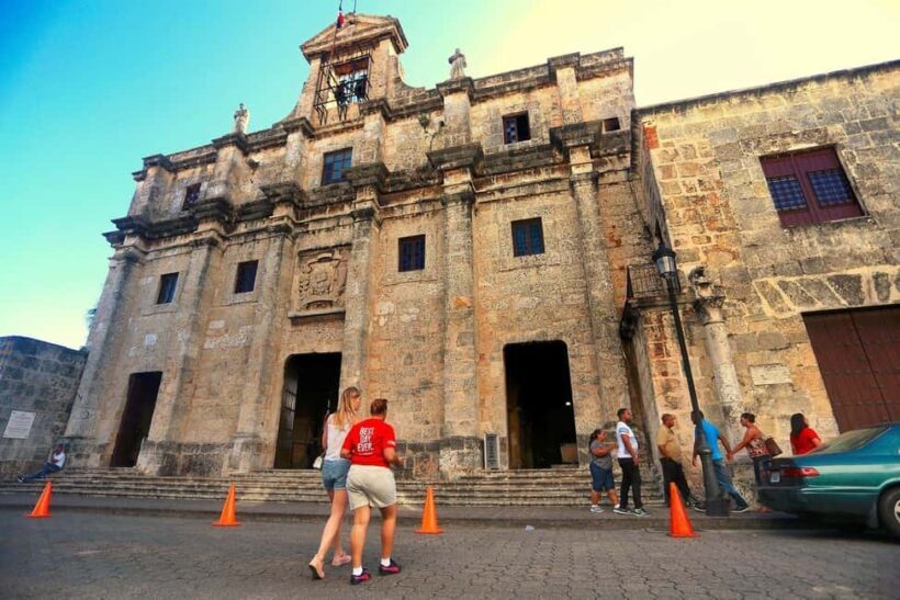 Discover Santo Domingo: Colonial History, Monuments & Lunch - Key Points