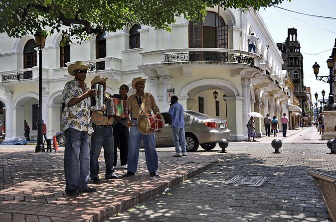 Discover Santo Domingo Gualey and Zona Colonial Private Tour - What Travelers Say
