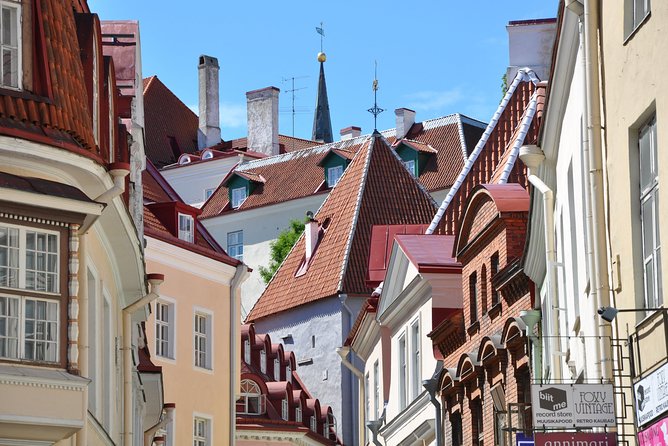 Discover Tallinns most Photogenic Spots with a Local - What Reviewers Say