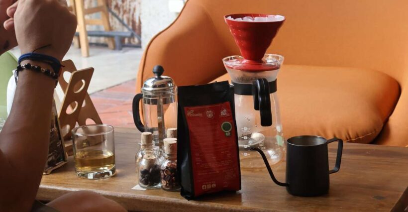 Discover the coffe history while you get to know the city - A Deep Dive into the Coffee and City Experience