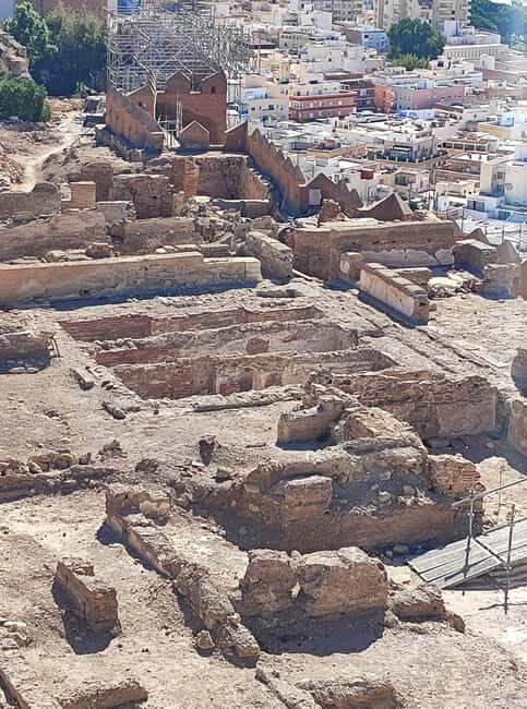 Discover the fascinating Alcazaba: History and unique views - An In-Depth Look at the Alcazaba Tour
