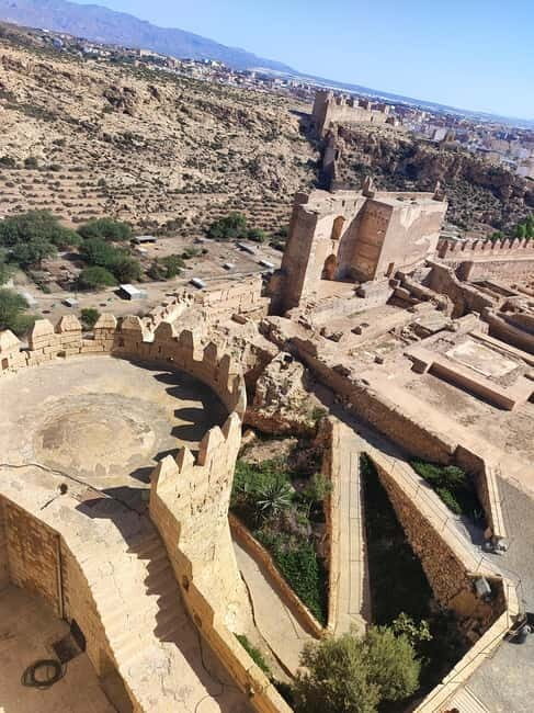 Discover the fascinating Alcazaba: History and unique views - Practical Tips for Visitors