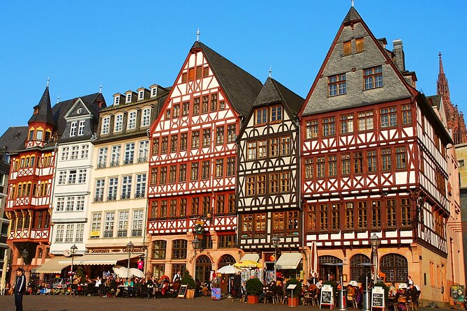 Discover the Heart of Frankfurt - City Tour in German - Guide’s Enthusiasm and Expertise
