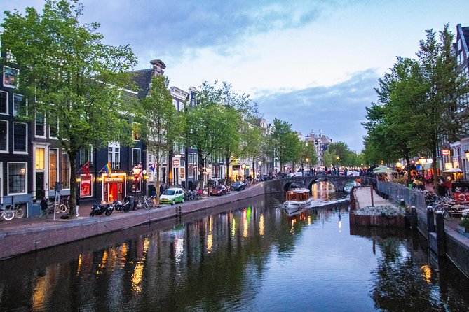 Discover the LGBT side of Amsterdam with a Local - Who should consider this tour?
