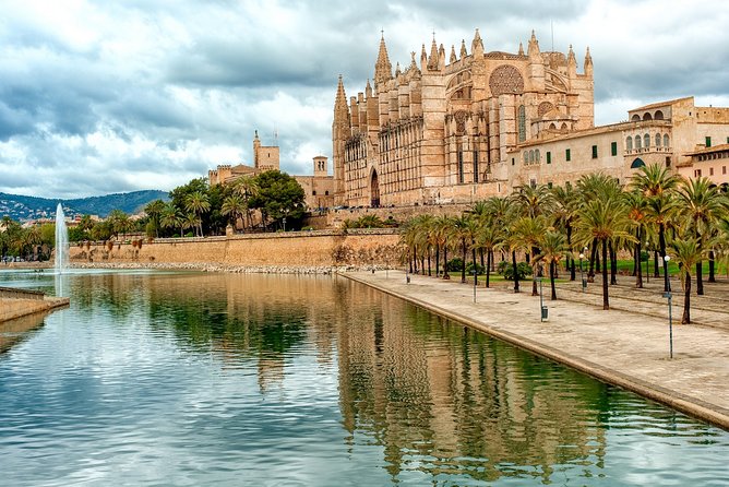 Discover the major cultural attractions of Palma De Mallorca on a Private Tour - Exploring Palma’s Bustling City Center