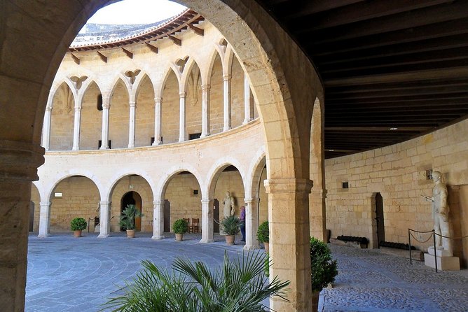 Discover the major cultural attractions of Palma De Mallorca on a Private Tour - Cost and Value