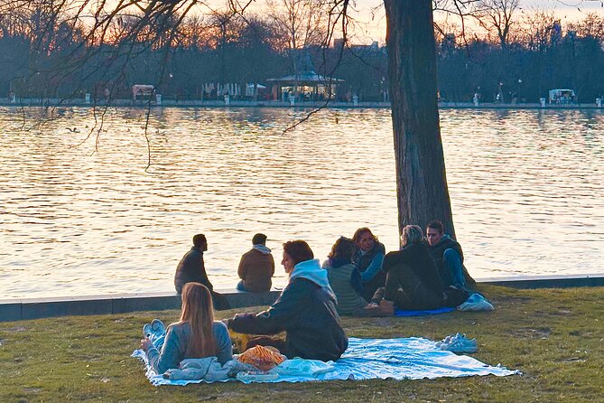 Discover the Retiro Park with "Tardeo" Madrid - FAQ