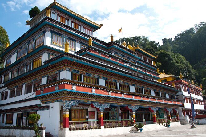 Discover the Spiritual Trails of Darjeeling (2 Hours Guided Walking Tour) - Who Will Love This Tour?
