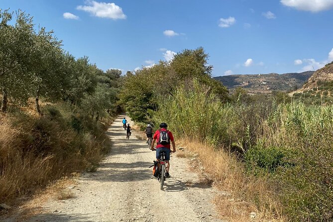 Discover the unknown side of Crete by E-Bike - Key Points