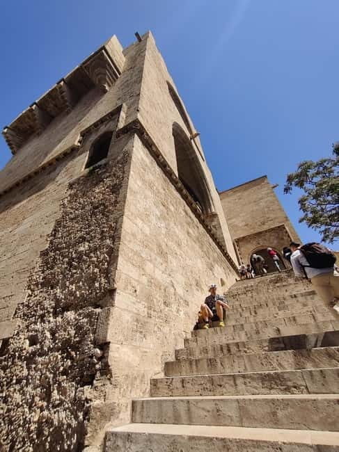 Discover Valencia yourself with a Playful walking tour! - A Balanced Look at the Experience