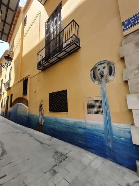 Discover Valencia yourself with a Playful walking tour! - What’s Included and What’s Not