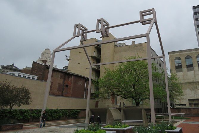 Discovering Colonial Philadelphia Private Walking Tour - Starting Point: Elfreths Alley