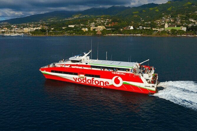 Discovering Moorea from Tahiti in 4x4 with the Ferry Terevau - Magic Mountain Overlook: A 360-Degree Vista