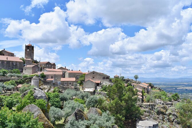 Discovering the historic village of Monsanto - FAQs