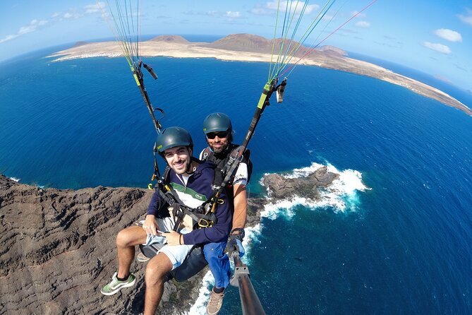 DISCOVERY FLIGHT Tandem Paragliding Lanzarote With Pro Pilot - Transportation and Meeting Logistics