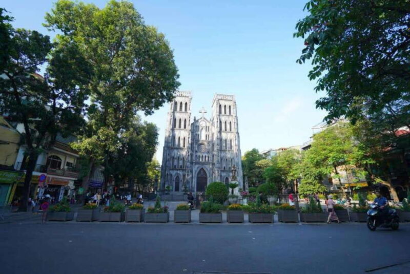 Discovery Hanoi City Tour Full Day Trip/Limousine bus/Lunch - FAQ