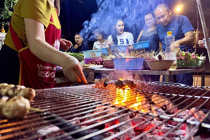 discovery more Beijing back street evening food tour with locals - Why This Food Tour Stands Out