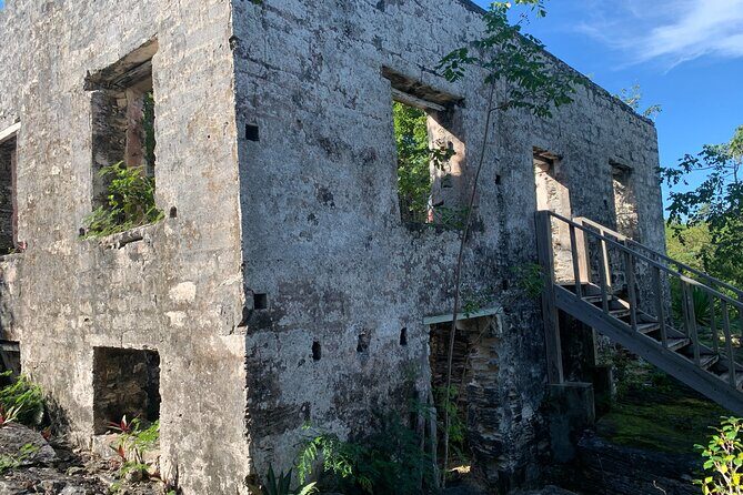 Discovery Tour and Treasure Hunt ( North and Middle Caicos) - Discovering the Turks and Caicos: A Complete Review of the North and Middle Caicos Tour