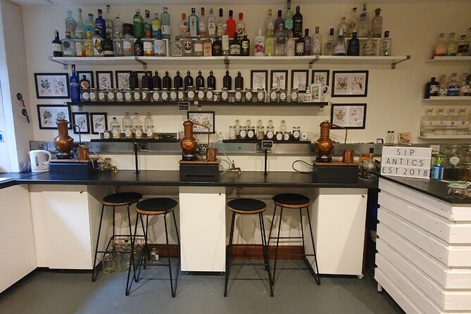 Distill a Bottle of Gin on Mini Copper Stills - Hands-On Distilling With Mini Copper Stills