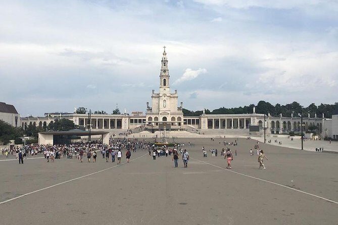 Divine Fátima Full Day Private Tour from Lisbon - FAQ