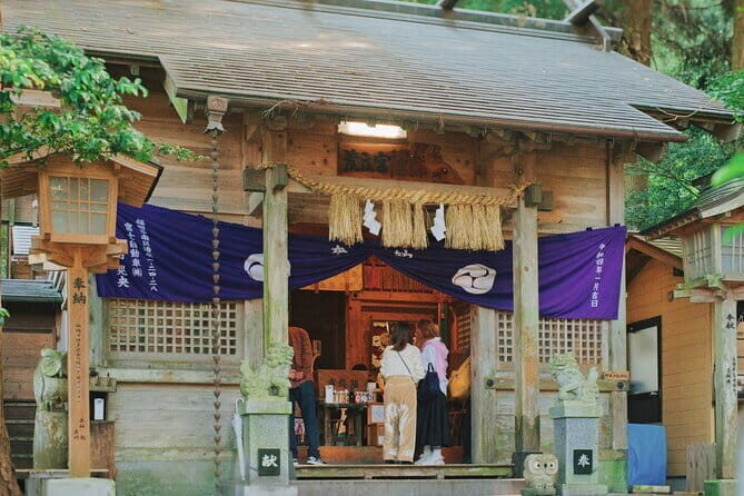 Divine Footsteps & Anime Locations: Takachiho One Day Bus Tour - A Detailed Look at the Tour: What You Can Expect