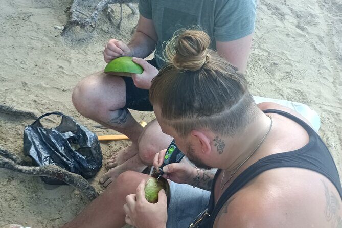 DIY Craft Your Own wooden Bowl : from a calabash fruit! - Insights from Travelers