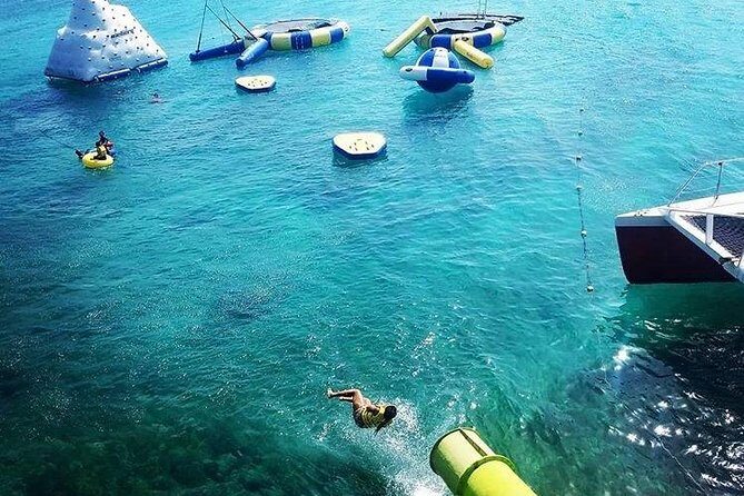 Doctor's Cave Beach, Jimmy Buffett 's Margaritaville and Shopping - A Detailed Look at What This Tour Offers