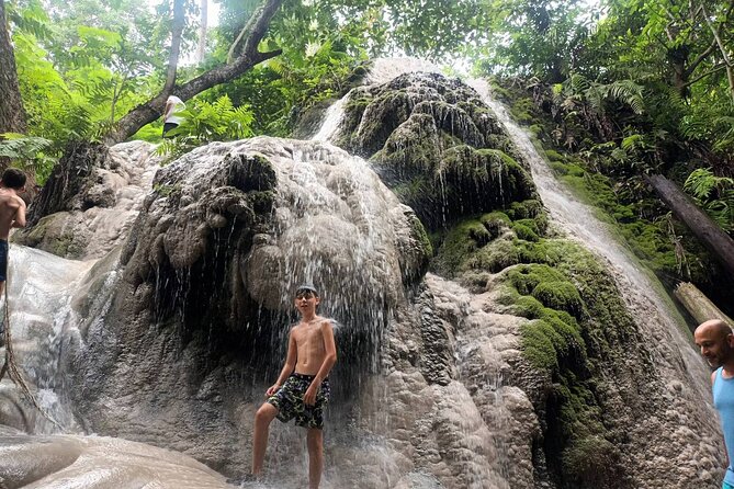 Doi Suthep Temple, Pha Lat Temple, Sticky Waterfall, Orchid farm - Frequently Asked Questions