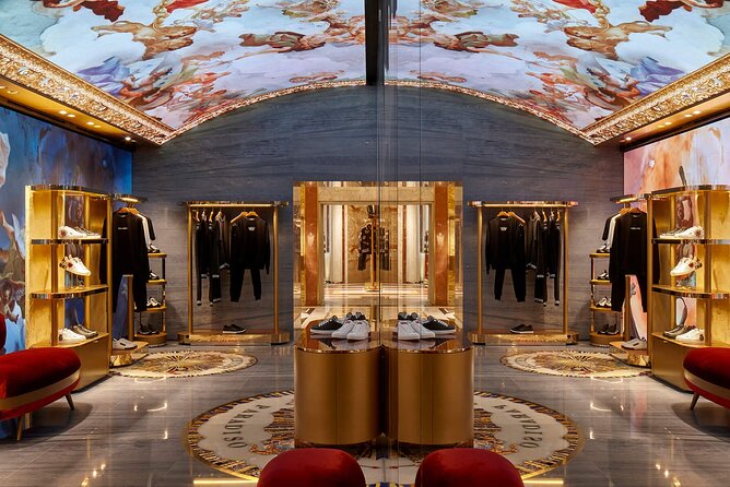 Dolce and Gabbana Rome with personal shopper and make-up artist - The Makeup Session: A Glamorous Touch